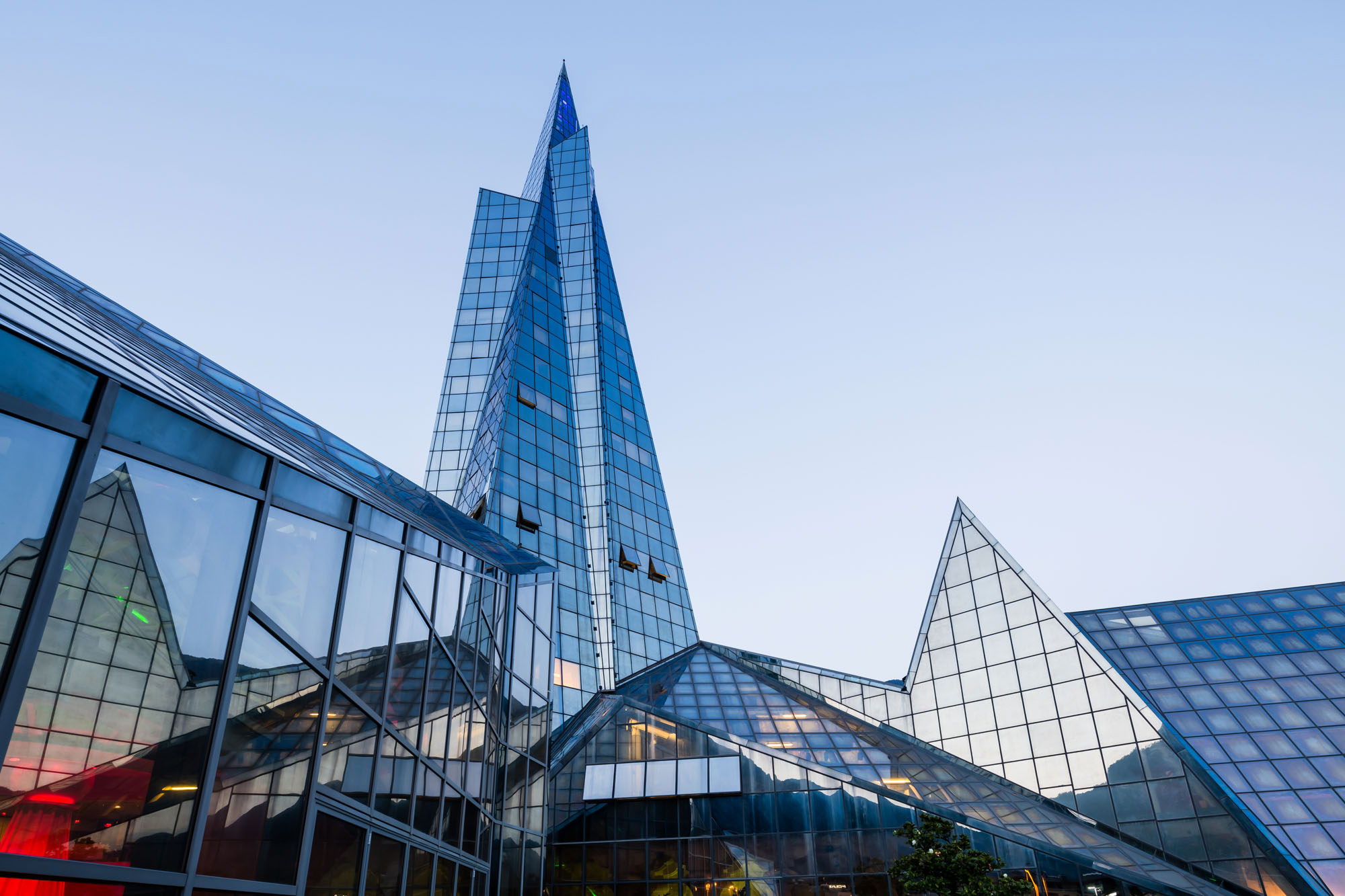 Enjoy Caldea and the thermal waters also in summer